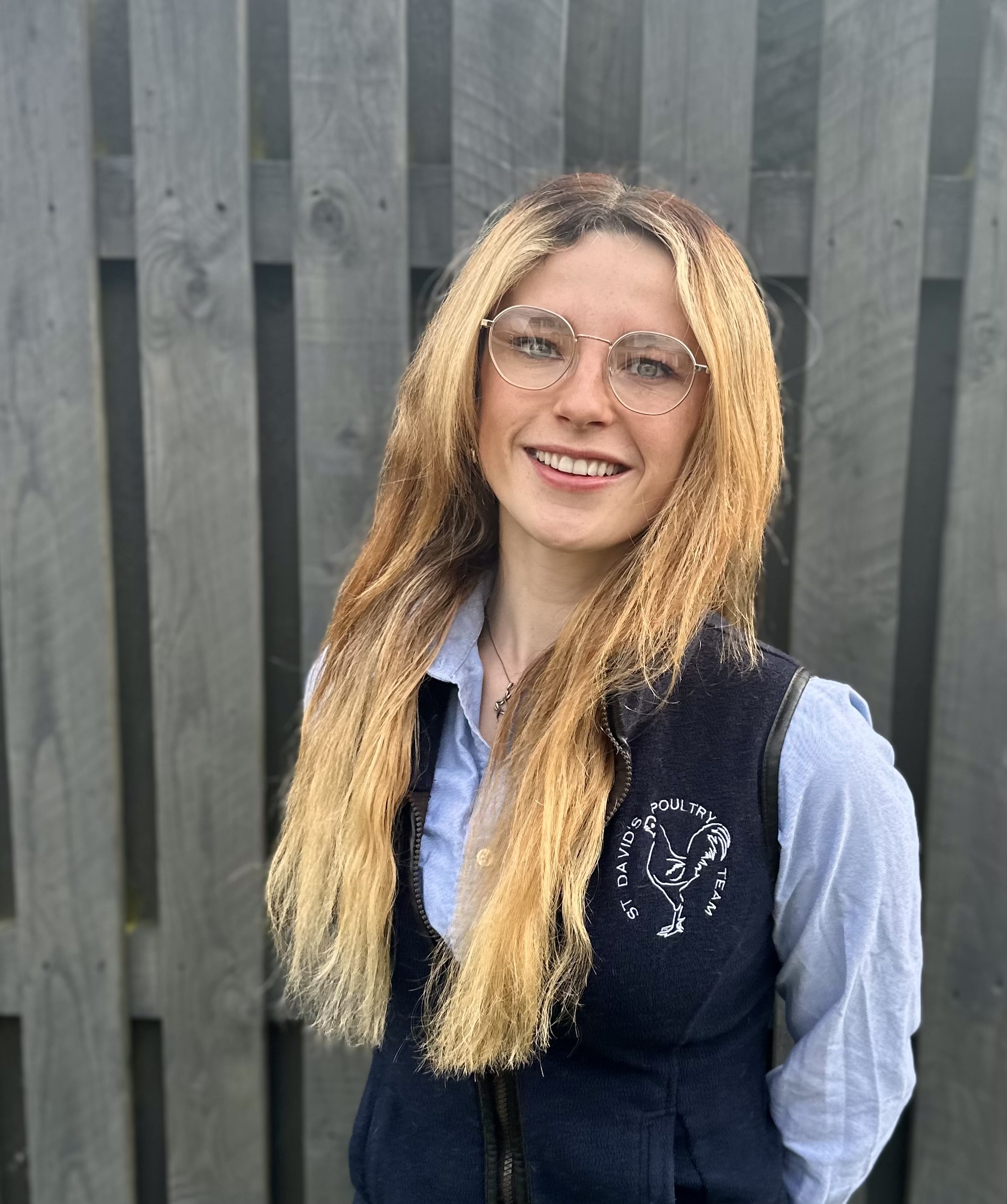 Meet Esme Chapman, a vet on the fast track - Poultry News