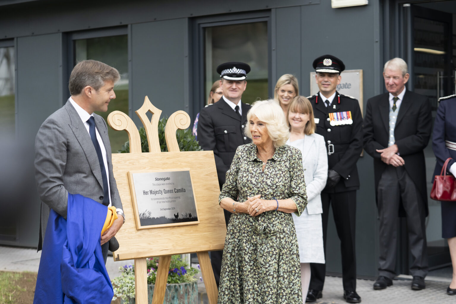 Queen Camilla opens new Stonegate Farmers office in Wiltshire - Poultry ...